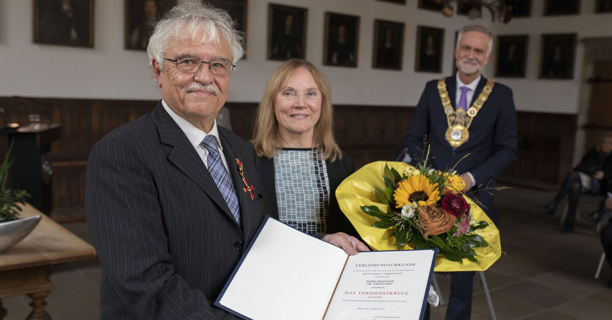 Prof. Dr. Jürgen Kriz erhält Bundesverdienstkreuz